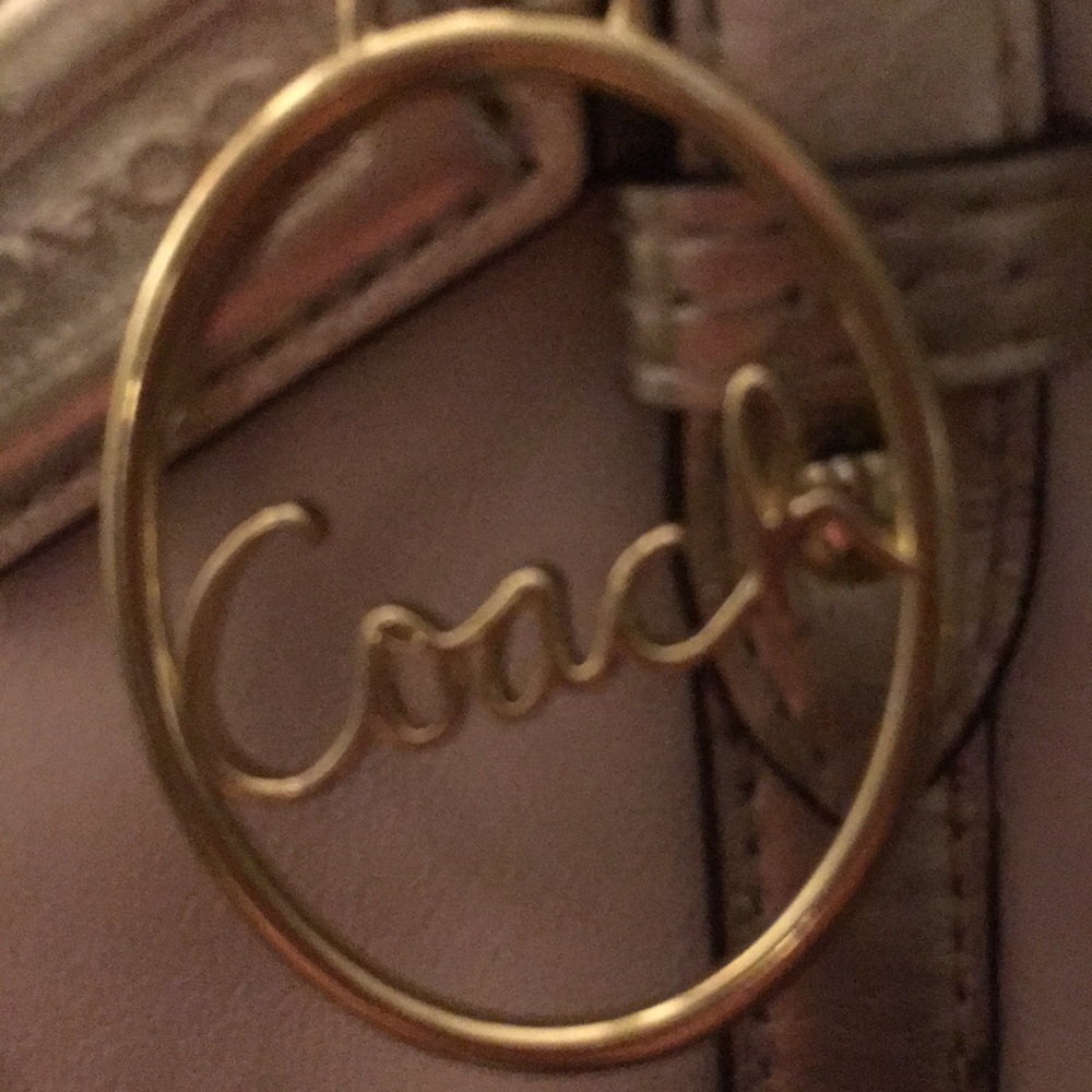 Coach White Leather Pocketbook With Gold Accents And … - Gem